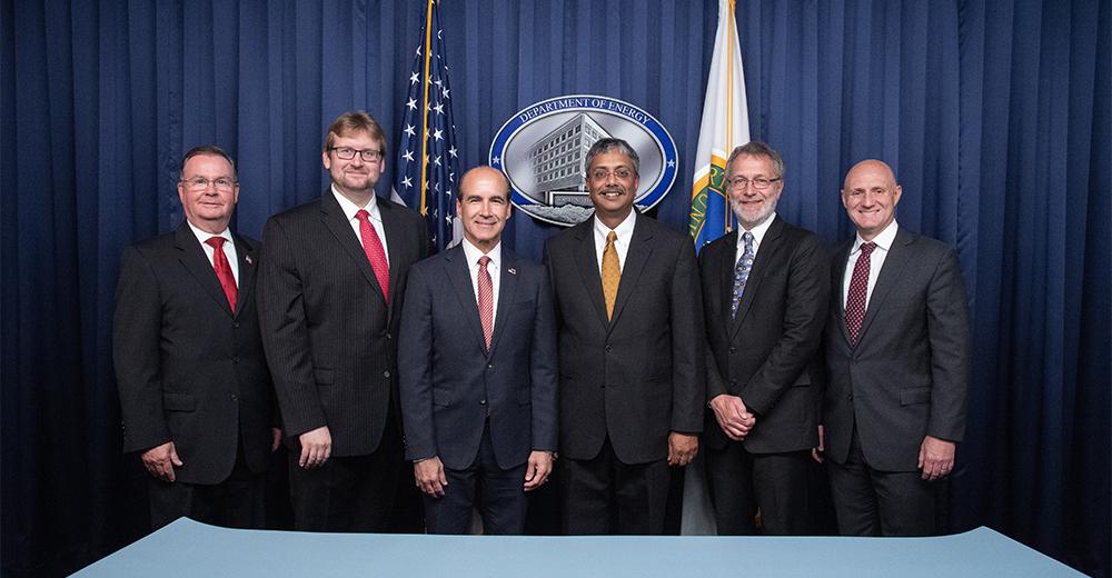 NETL Signs 10-Year, $100M Partnership with ExxonMobil & NREL | netl.doe.gov