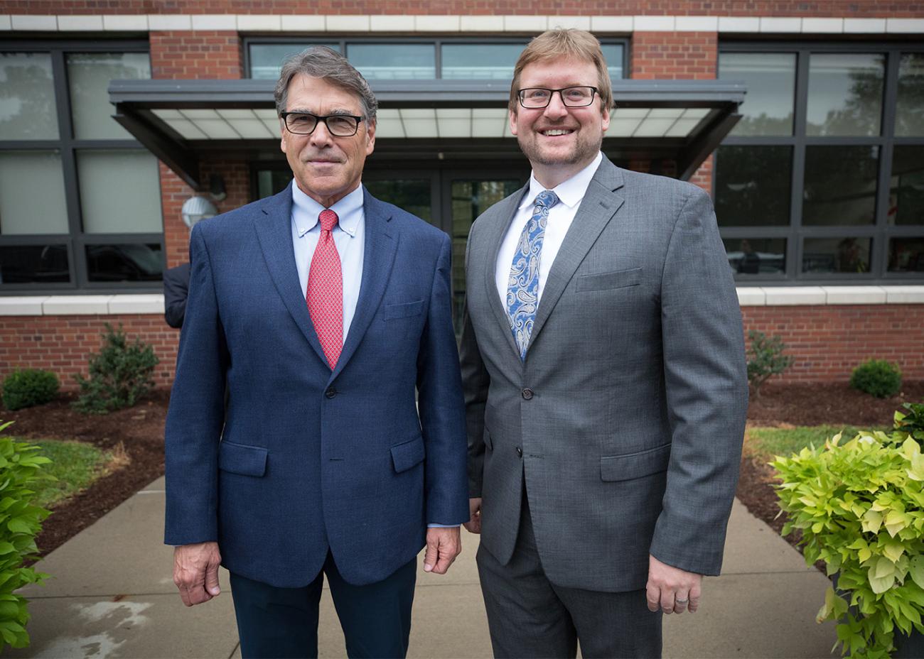 DOE Secretary Perry Visits NETL to Learn about Artificial Intelligence ...